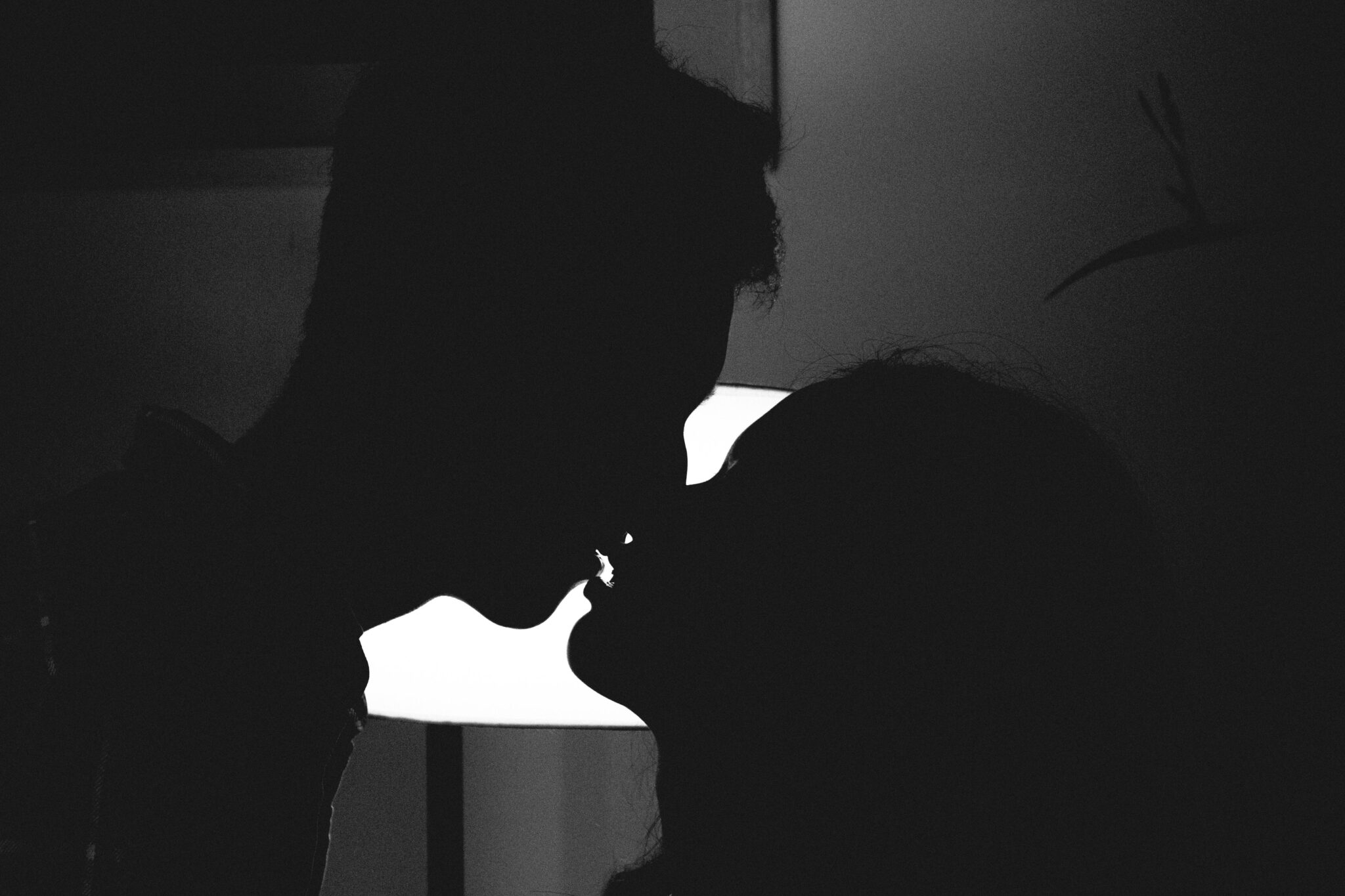 Examples of Intimate Scenes: How to Write Emotional Depth